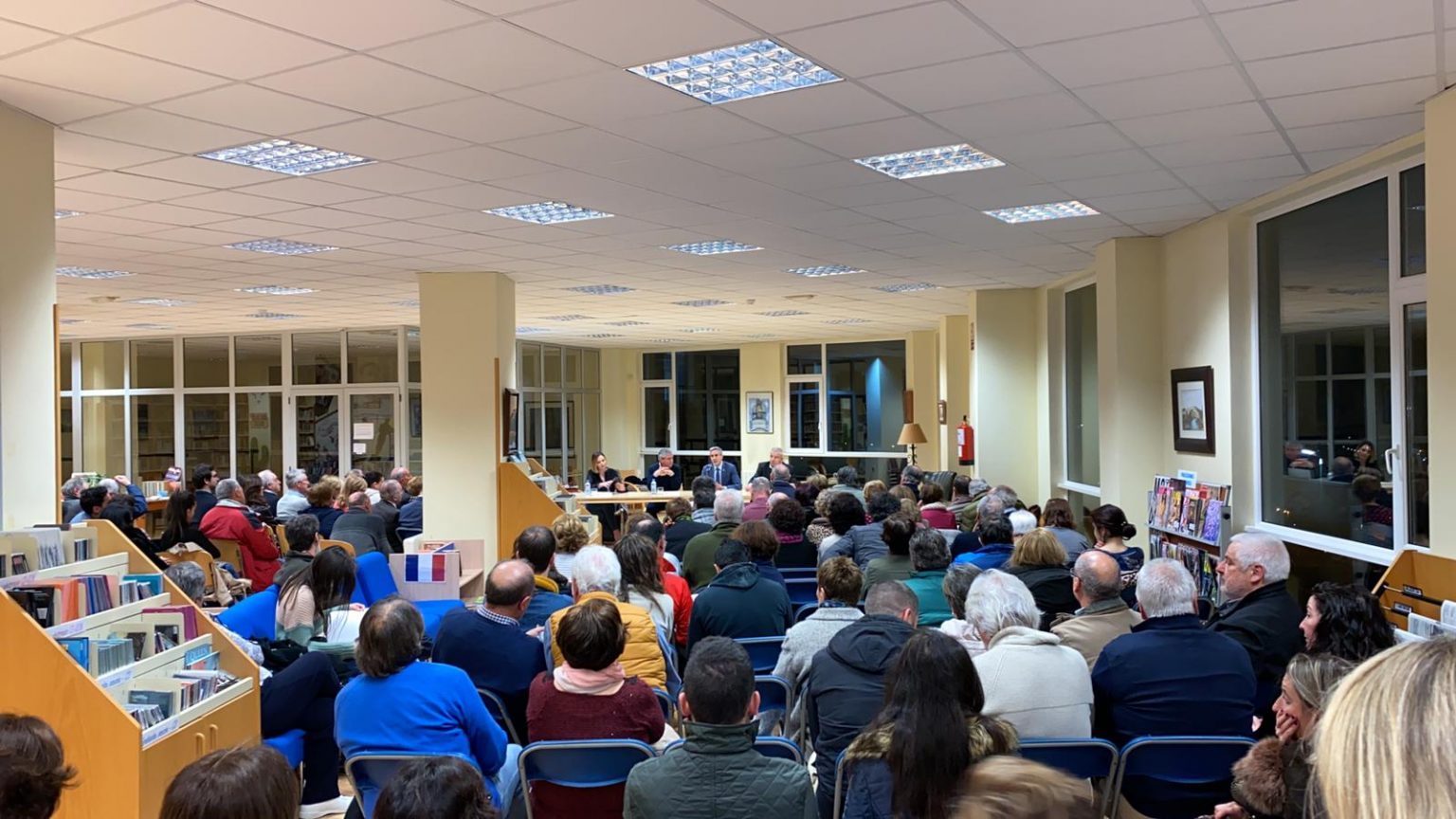 Presentado el libro “Suances y sus personajes”, de Manuel Crespo Gómez ... Presentado el libro “Suances y sus personajes”, de Manuel Crespo Gómez ...
